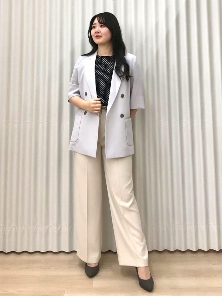 黒ジレの魅力とは？おしゃれなコーデから基本の着こなし術をご紹介 | AOYAMA Journal